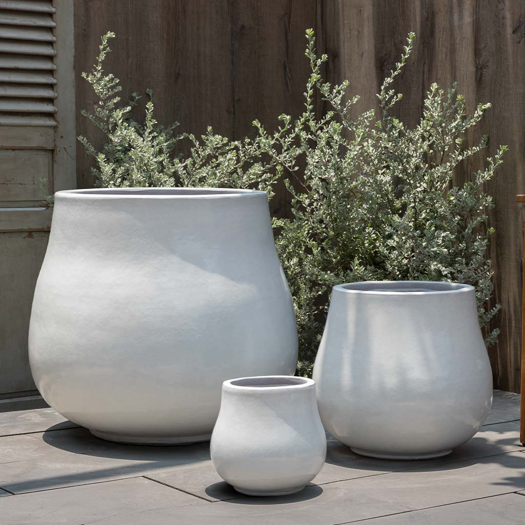 Nimbus Planter || Antique White – Garden-Fountains