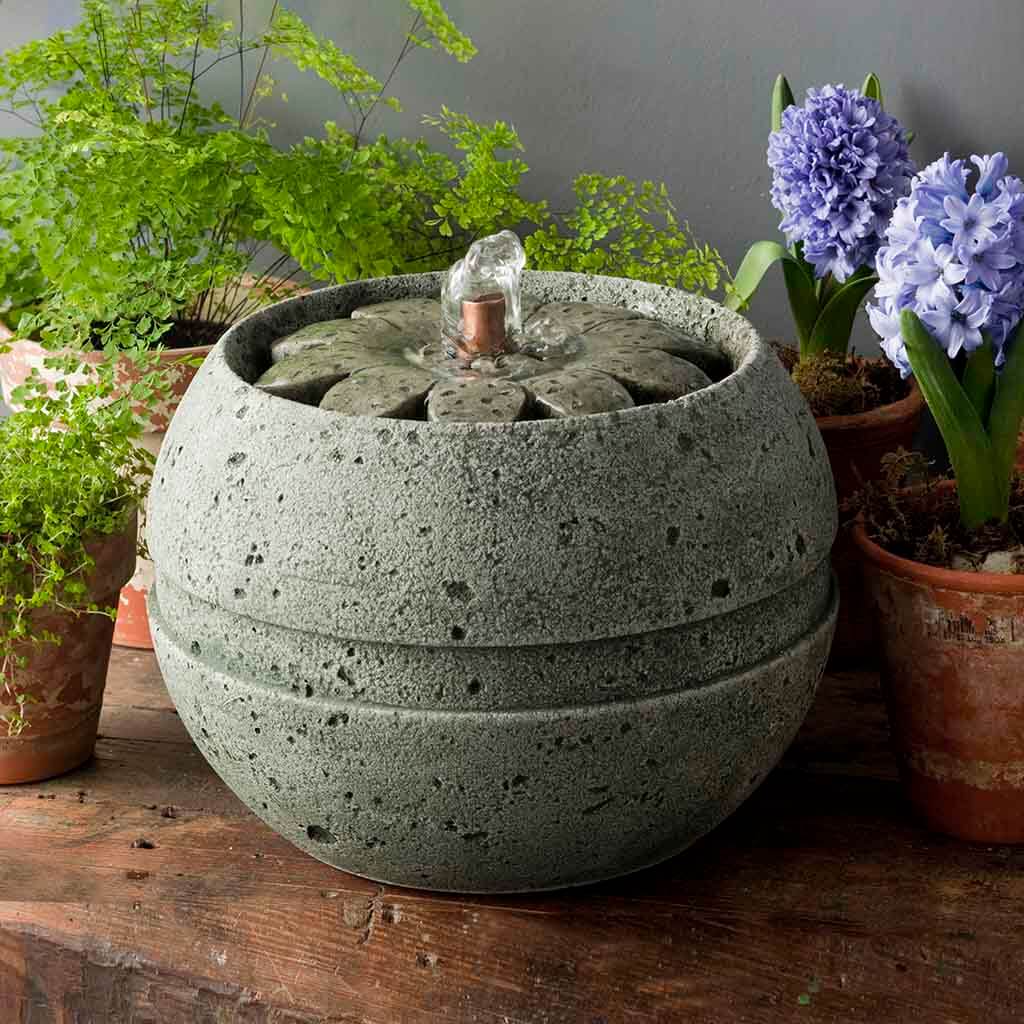 Campania International Rosette M-Series Fountain | Garden-Fountains